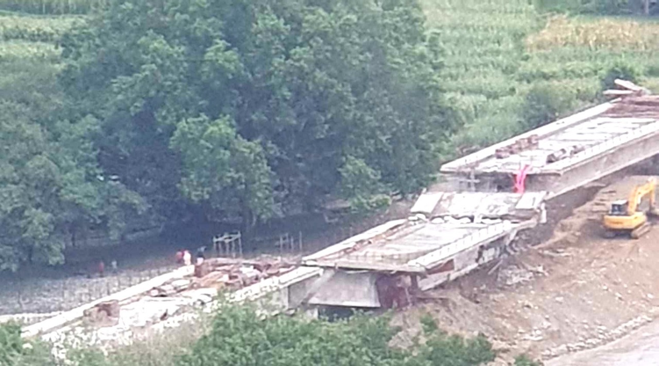 Under-construction bridge in Ramechhap collapses before completion ...
