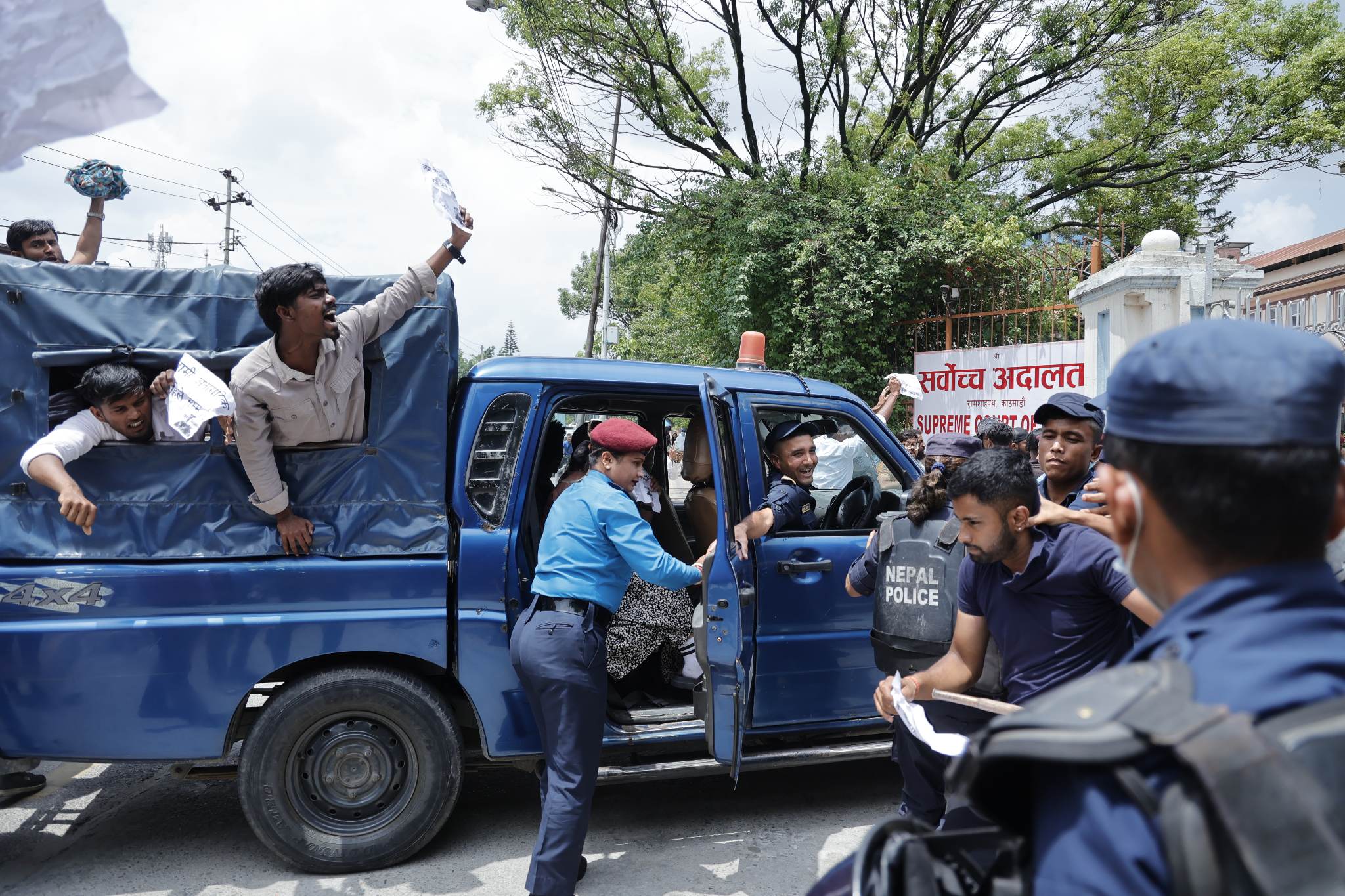 'आमा नेपाली बुवा नेपाली, हामी कहाँको ?' (तस्वीरहरू) | Nepal Views ...