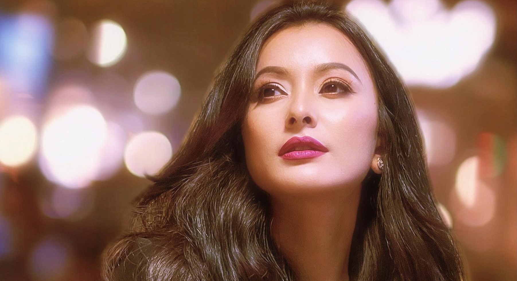 सारुक आत्महत्या प्रकरणमा नम्रताले मुख खोलिन, भन्छिन्, ‘मेरो मौनतालाई कमजोरी नठान्नु’ | Nepal ...